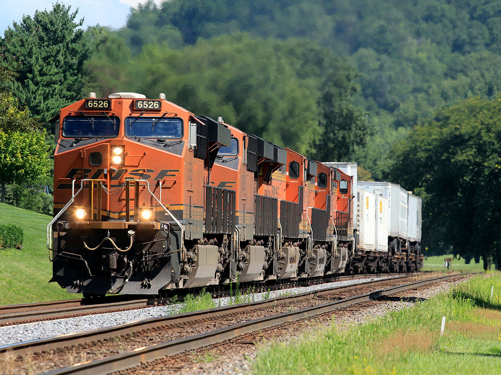 BNSF&6526